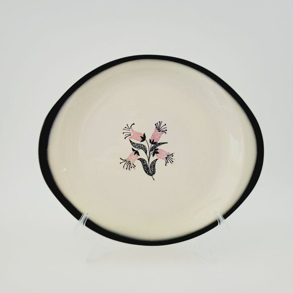 Stetson Potteries | Dining | Vintage Stetson Fuchsia Pink Black 1 Oval ...